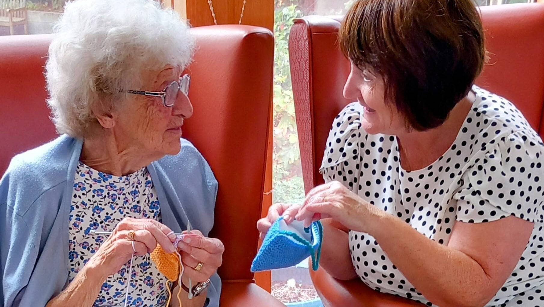 How Knit and Natter Brings Joy, Friendship & Creativity to Later Life | Abbeyfield Hoylake ...